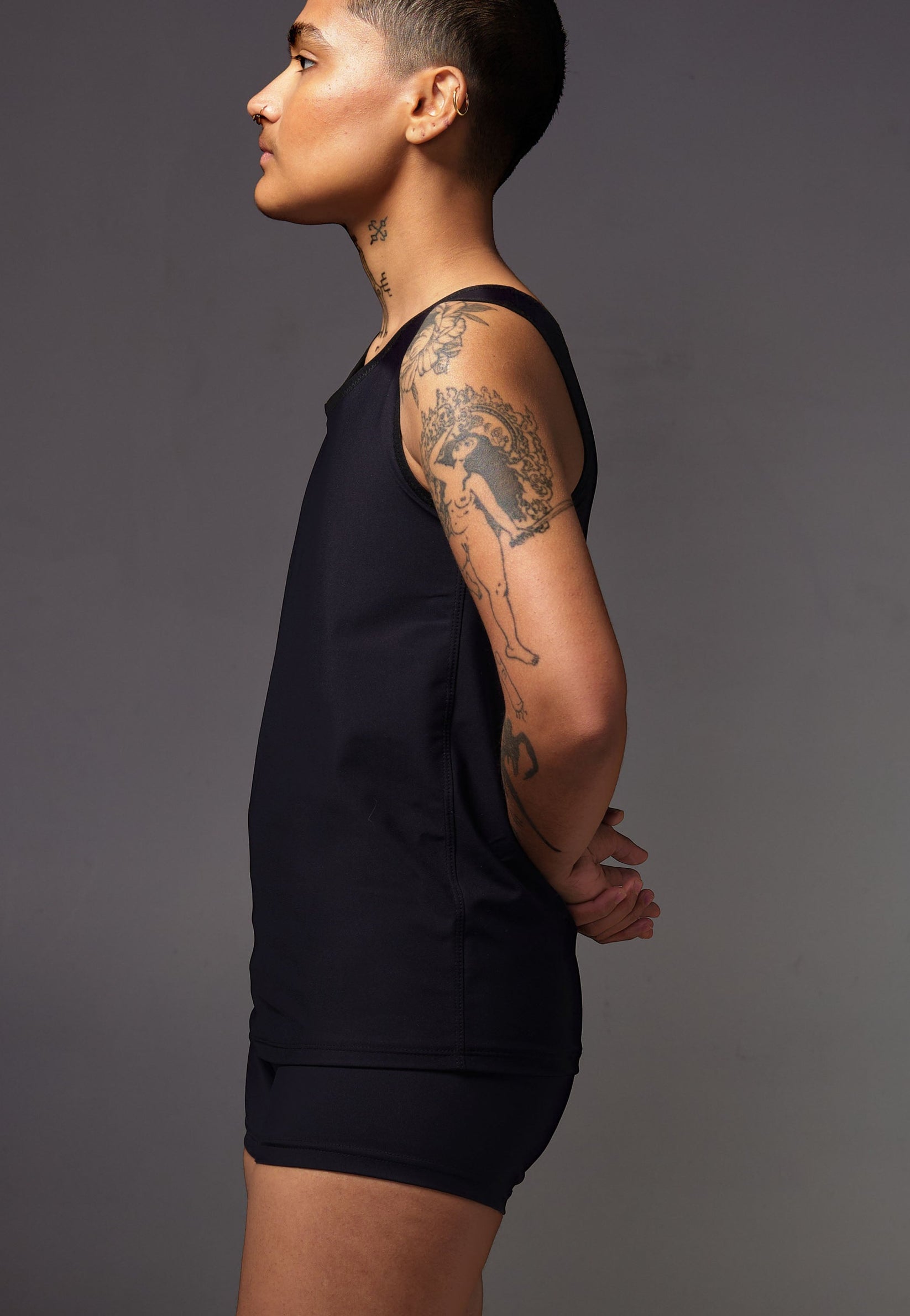 Built-in Singlet Binder black | UNTAG | For every body